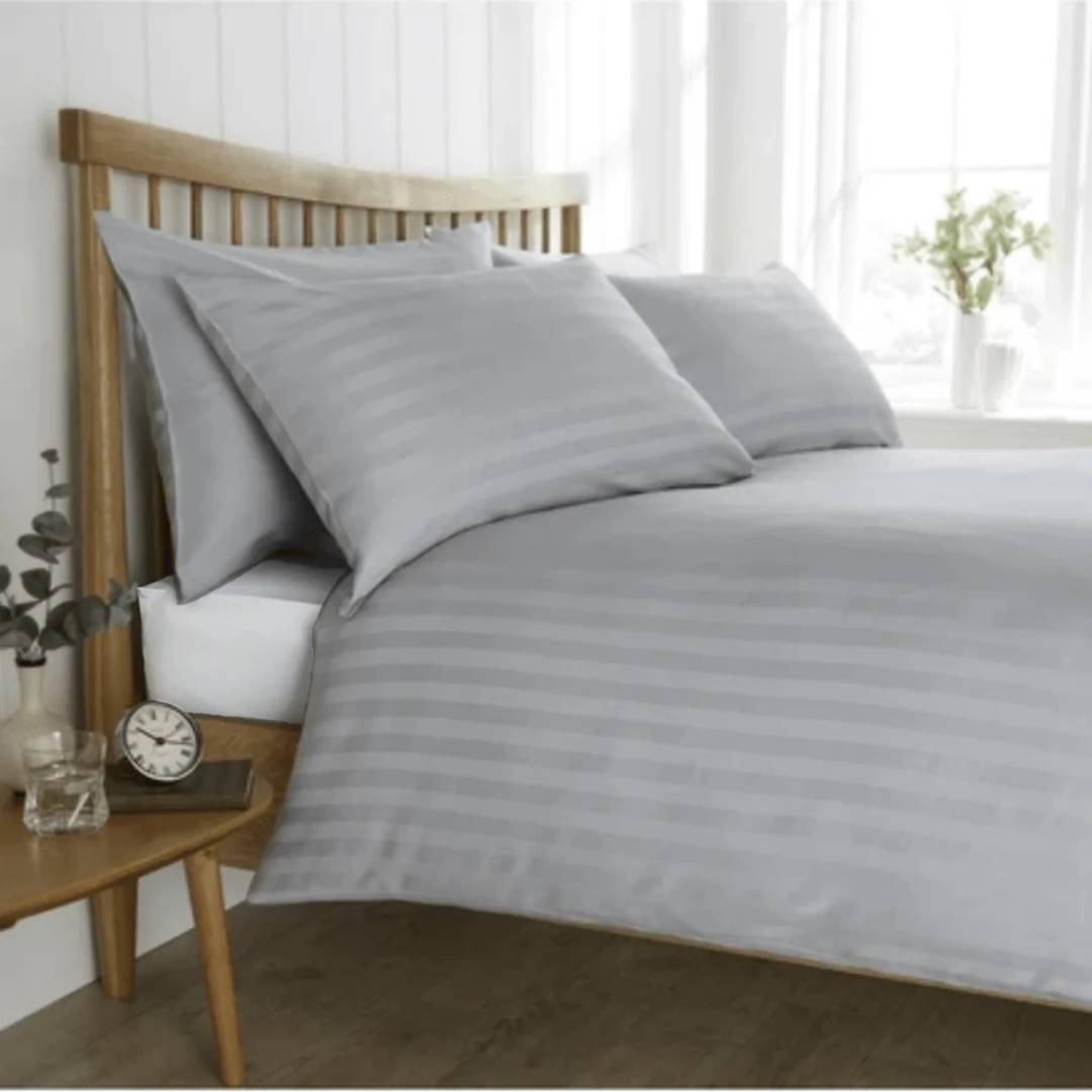 Student Bed Linen Set | Uni Bedding, Duvet Cover & Fitted Sheet ...